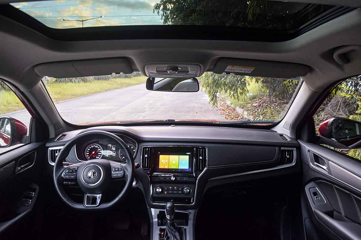 StriveME - جيب صيني 2022 تعرف على مواصفات ام جي rx5 في السعودية